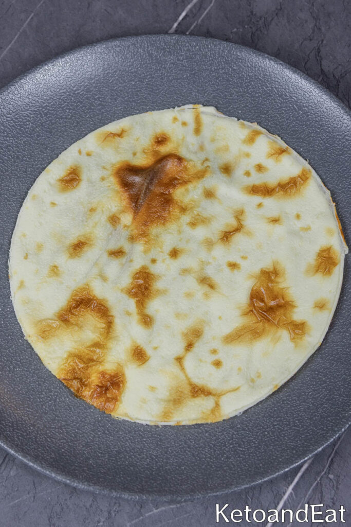 Carnivore Cottage Cheese Flatbread : Easy Recipe
