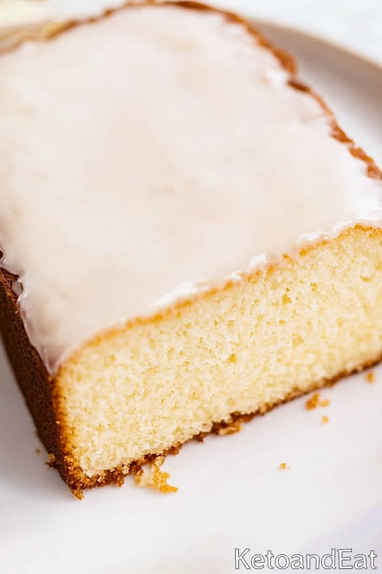 Keto Yogurt Cake: Delicious & Low-Carb (Tips for Perfect Texture!)