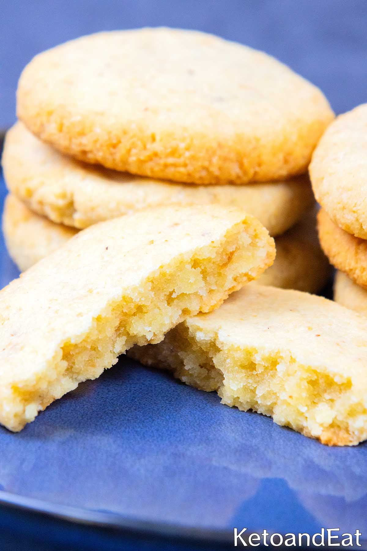 Low Carb Shortbread Cookies: Easy Keto Recipe | KetoAndEat