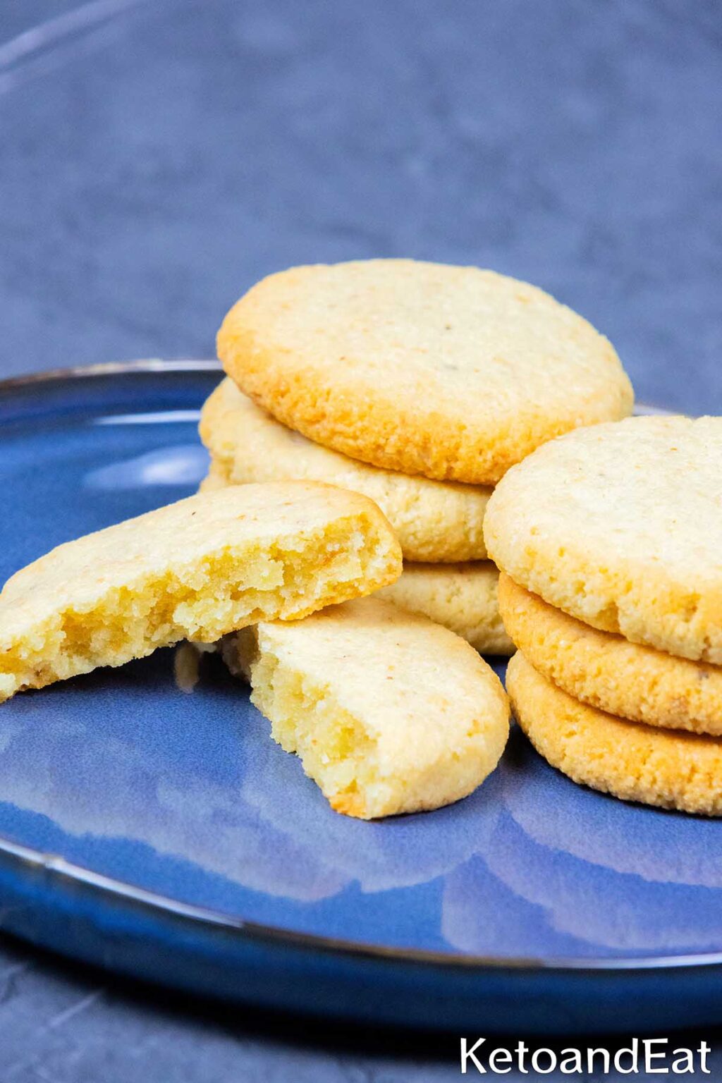 Low Carb Shortbread Cookies: Easy Keto Recipe | KetoAndEat